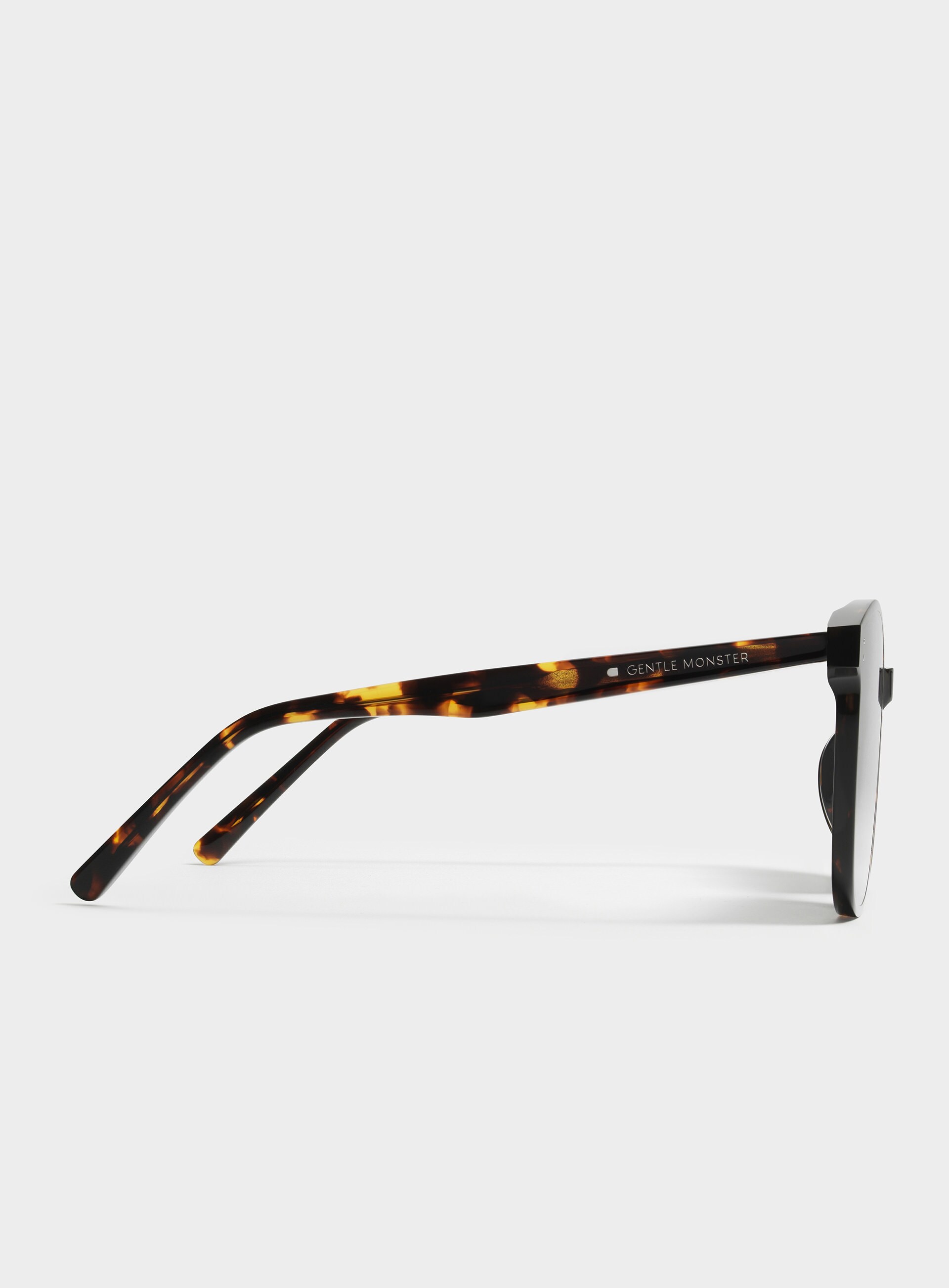 GENTLE MONSTER | My Ma T1 | Shop GentleMonster.com GENTLE MONSTER | My Ma T1 | Shop GentleMonster.com